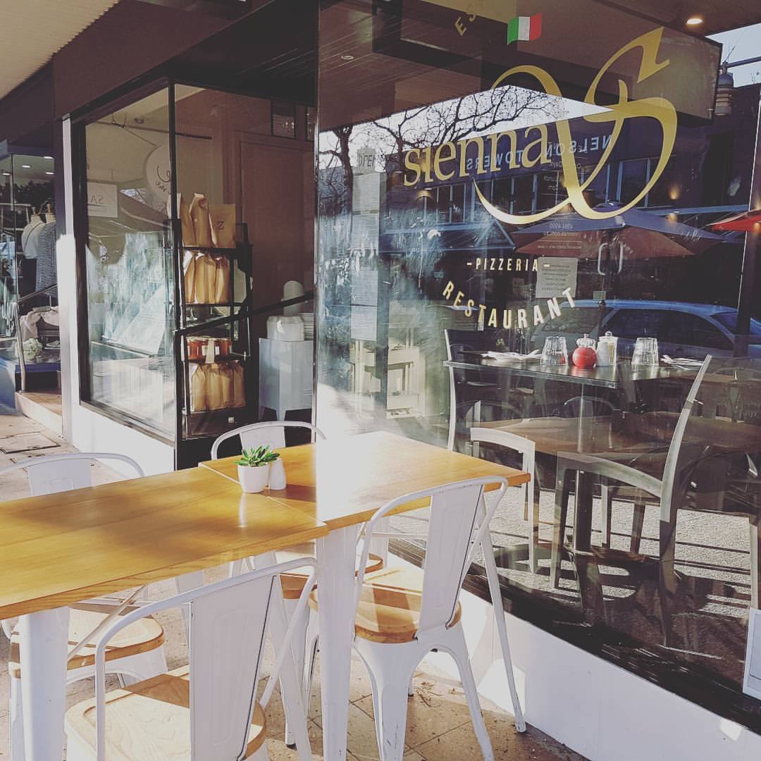 front of restaurant – Sienna's Restaurant